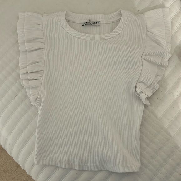 Zara | Tops | White Zara Ruffle Top | Poshmark